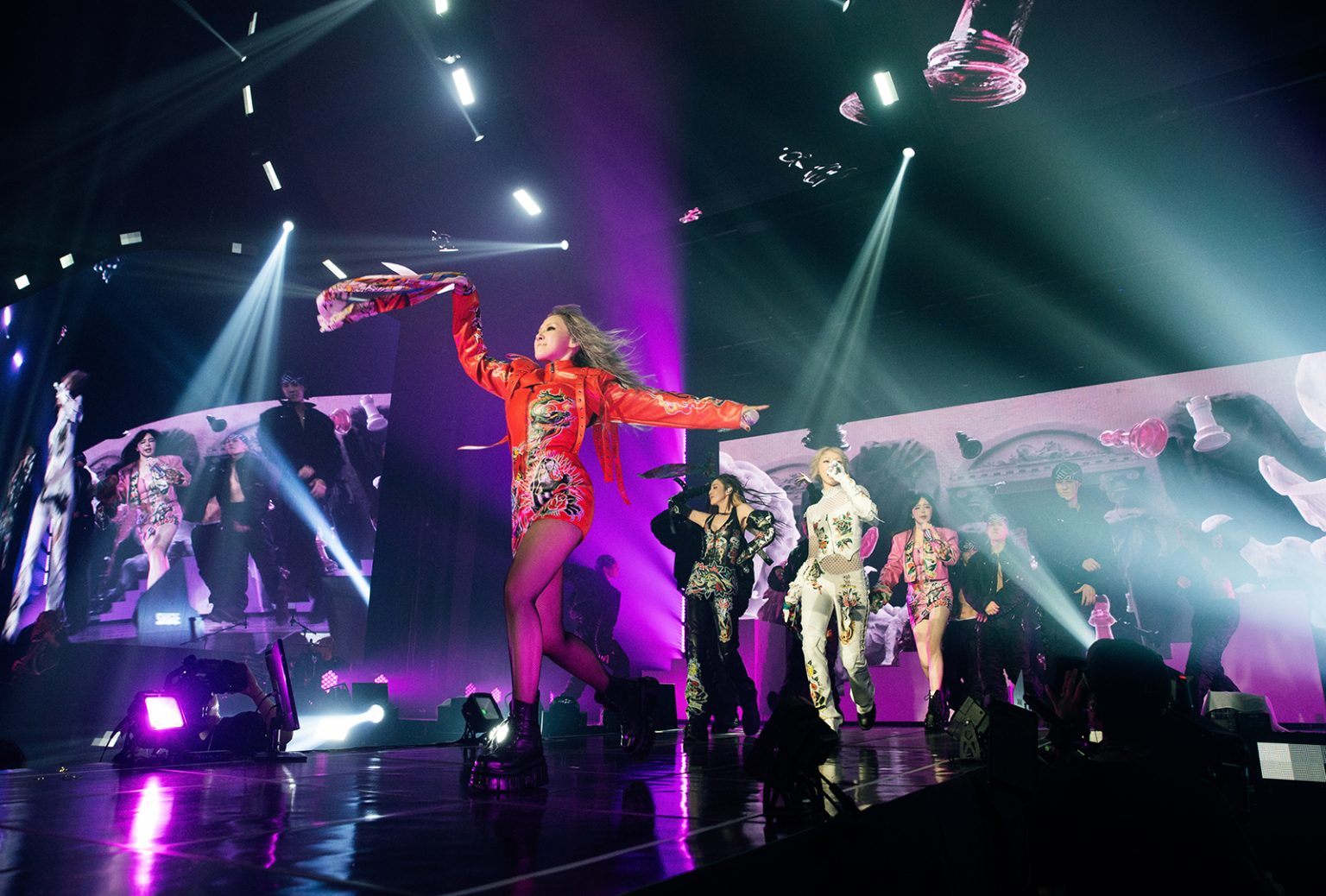 2NE1再始動！デビュー15周年アジアツアーに向けて、日本では12月25日(水)にベストアルバム「WELCOME BACK」のリリースも ...