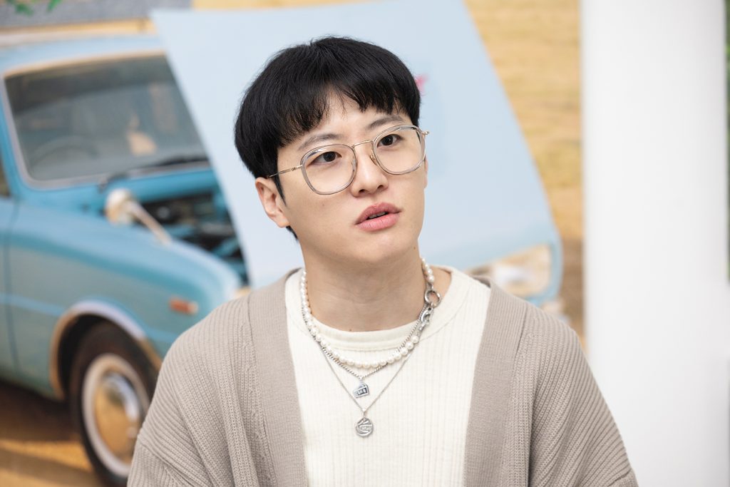 Feeldog & Jinwoon（2AM）2人の作家としての展示会が日本で開催！「作品の中には音楽があり、ダンスがあり、演奏があり……とても ...